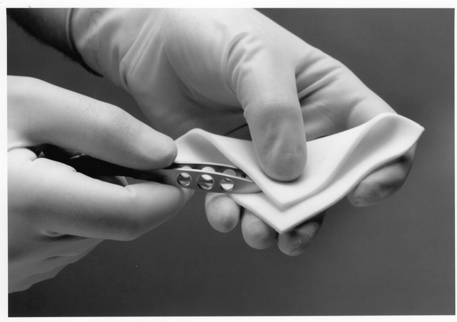 K20-5040 Instrument wipe and Corneal light shield | Ophtalmo